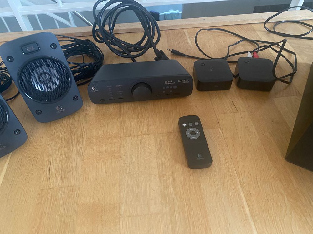Logitech Z906 Lautsprecher System (Gebraucht) in Zürich für CHF 120 – mit Lieferung auf Ricardo ...
