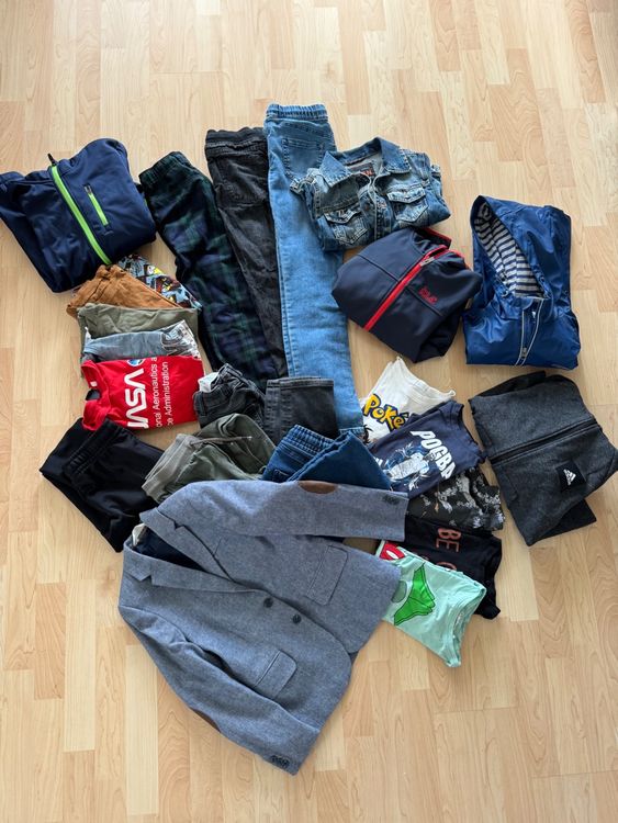 Kleiderset 134/140 25 teilig, Jack Wolfskin, Adidas, Pokemon (Gebraucht ...