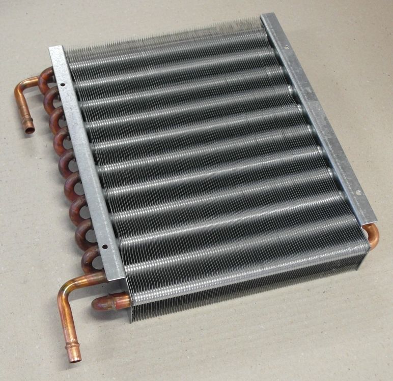 Neuer Luft/Wasser- Wärmetauscher, Al/Cu-Lamellen, 0.8 kW (Neu (gemäss ...