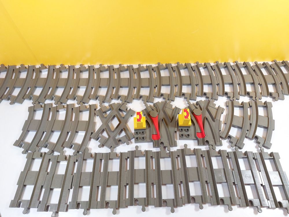 Lego Duplo Schienen - Set für Eisenbahn / Zug (Gebraucht) in St.Gallen für CHF 49 – mit ...