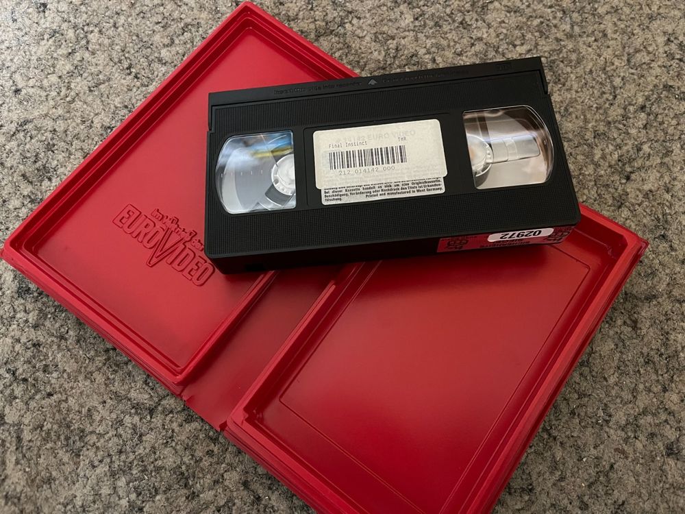 Final Instinct VHS Kassette von Eurovideo Sharon Stone | Kaufen auf Ricardo