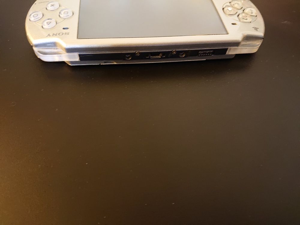 Sony Playstation Portable PSP - Konsole 2004 - Silber - 2GB (Gebraucht) in Liestal für CHF 119.9 ...