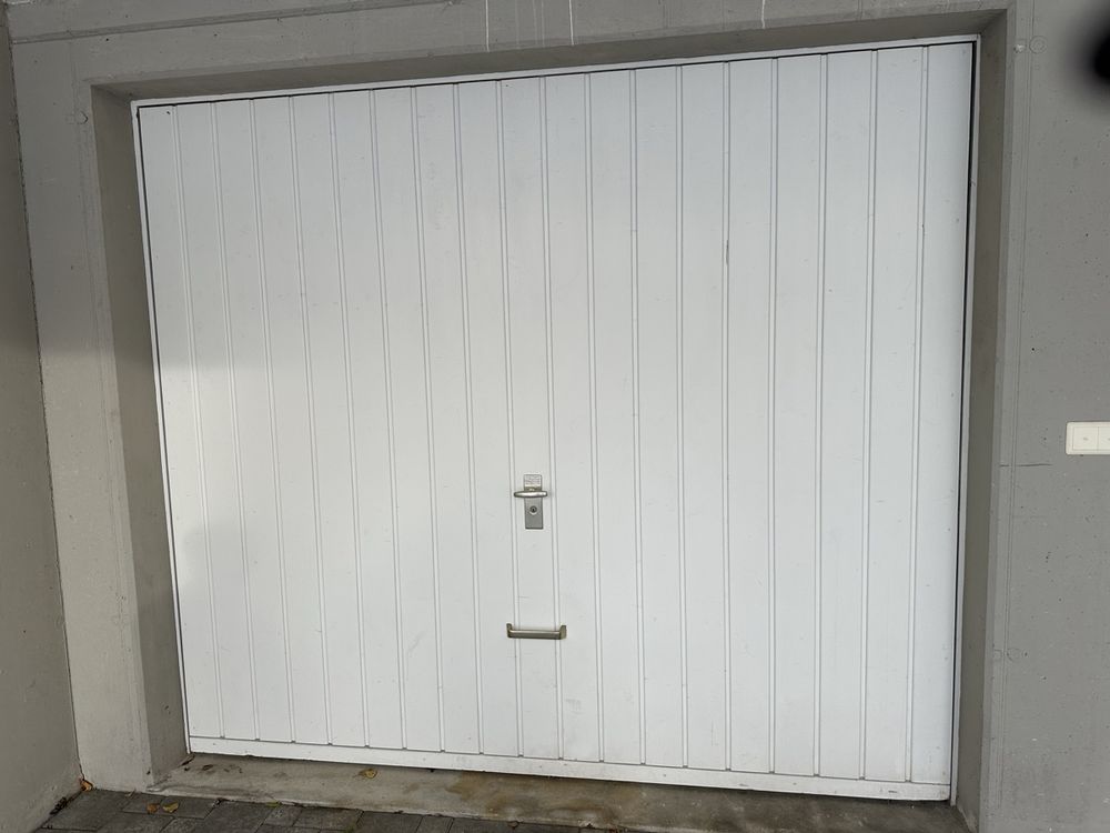 Garagentor 274cm x 230 cm mit Torantrieb (Gebraucht) in Sirnach für CHF 200 – nur Abholung auf ...