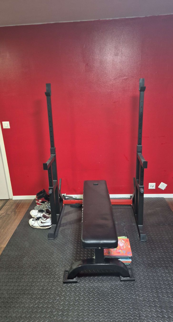 Banc de musculation robuste avec support pour barre! 💪 (D'occasion) à ...