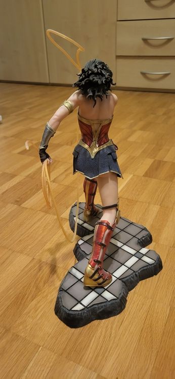 Wonder Woman Figur DC (Gebraucht) in Moosseedorf für CHF 70 – mit ...