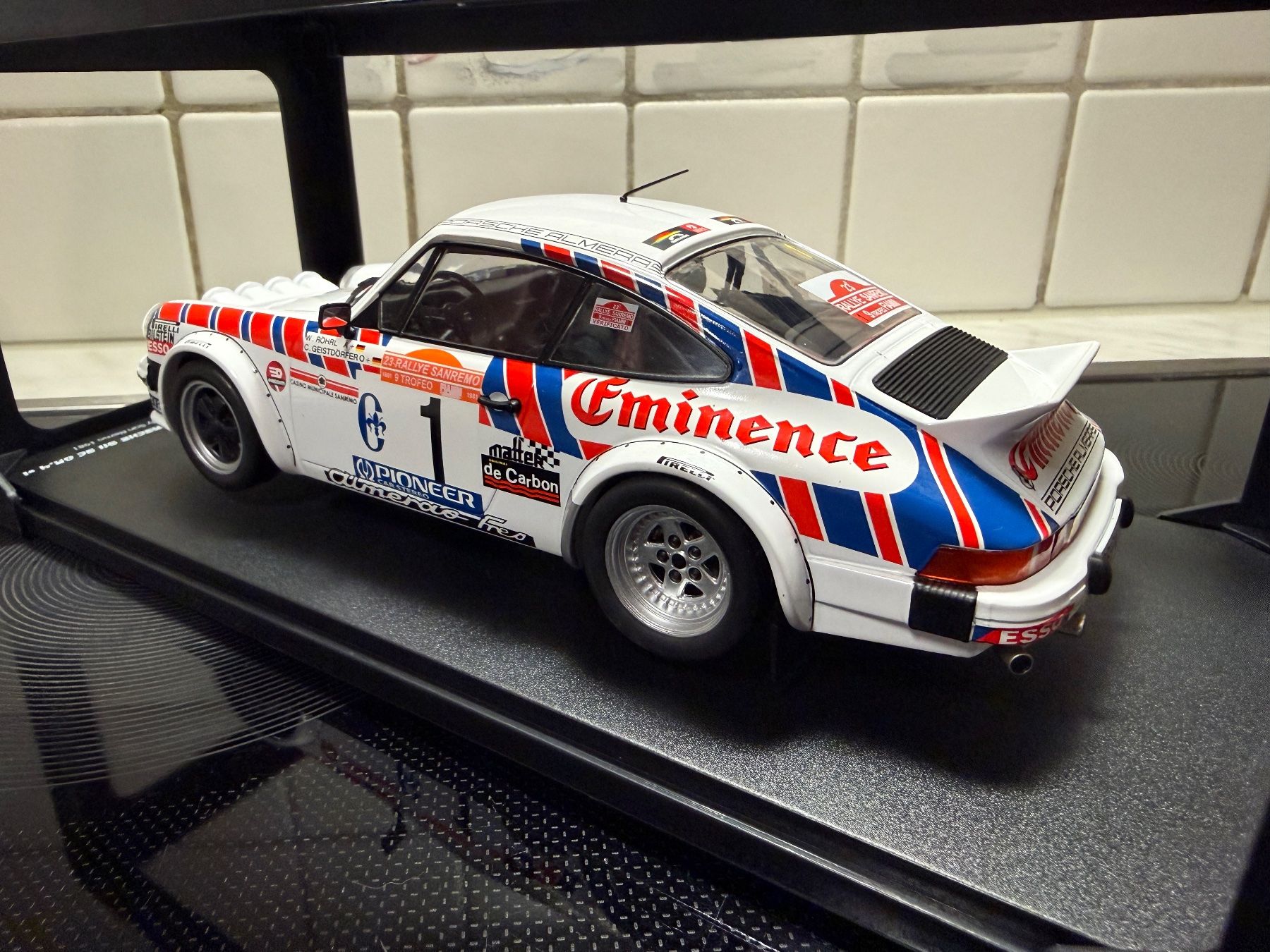 Porsche 911 SC Gr. 4 Rallye S. Remo 1981 Röhr/Geistd. 1/18 (Neu und ...