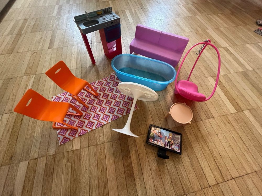 Barbie DLY32 - Stadthaus mit 3 Etagen, zusammenklappbar (Gebraucht) in ...