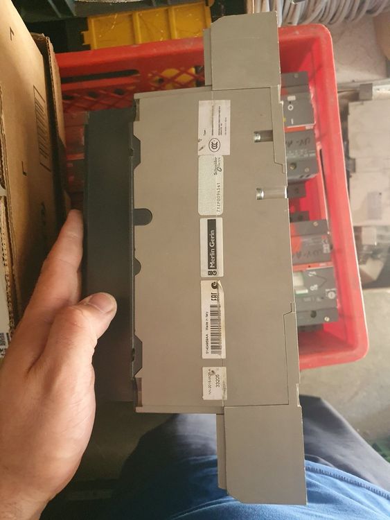 Schneider Electric Compact NS630b N Leistungsschalter (Gebraucht) in ...