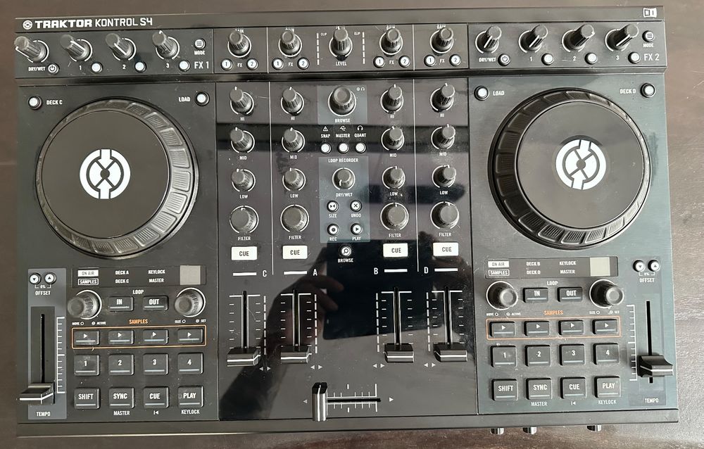 Native Instruments S4 MK1 Mixer 4Kanal inkl. Software (Gebraucht) in ...