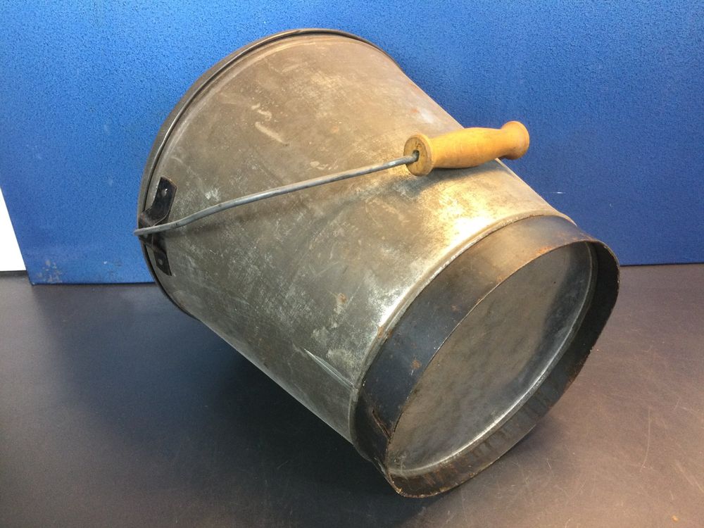 Antiker Blech Kessel mit Holzhandgriff für Deko (Gebraucht) in Wangen ...