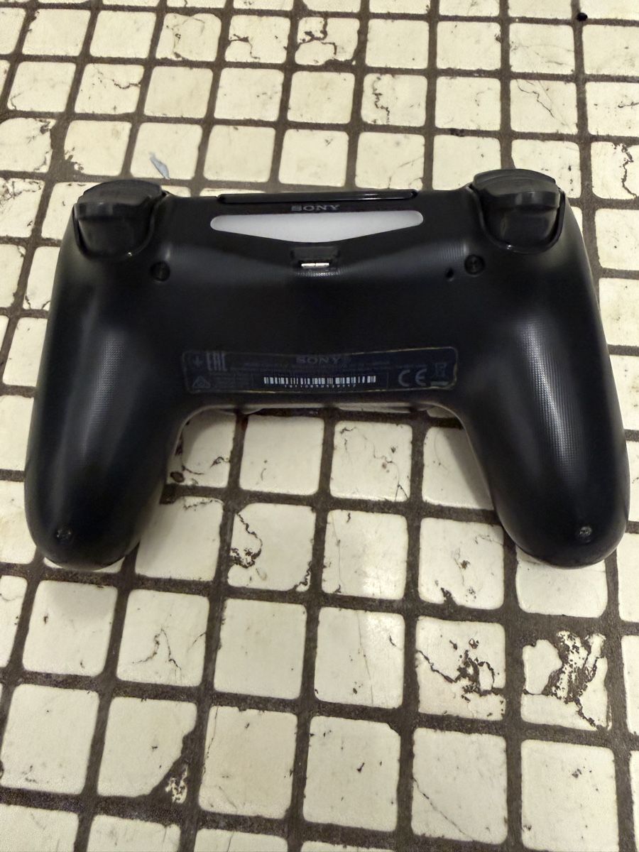 Schwarzer PS4 Dualshock Controller (Gebraucht) in Volketswil für CHF 35 ...