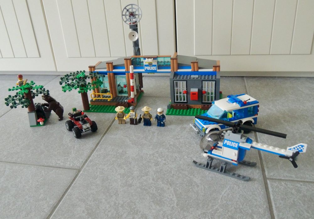 Lego City 4440: Forstpolizeistation komplett (Gebraucht) in Gebenstorf ...