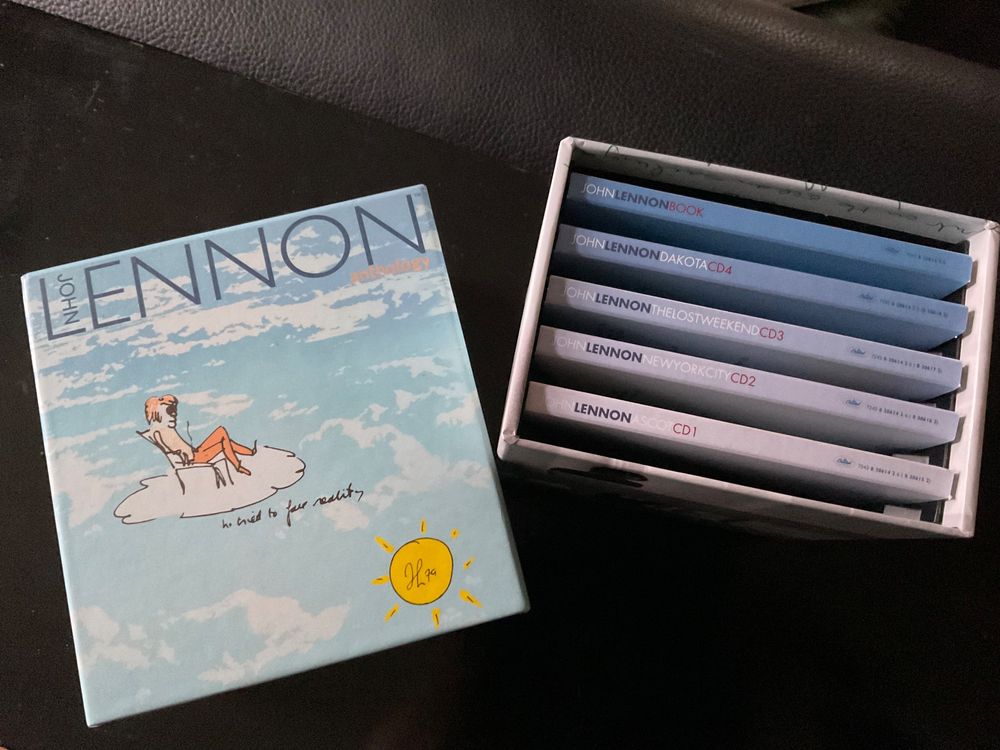 John Lennon Anthology 4 CD box (Gebraucht) in Delémont für CHF 25 – mit Lieferung auf Ricardo kaufen