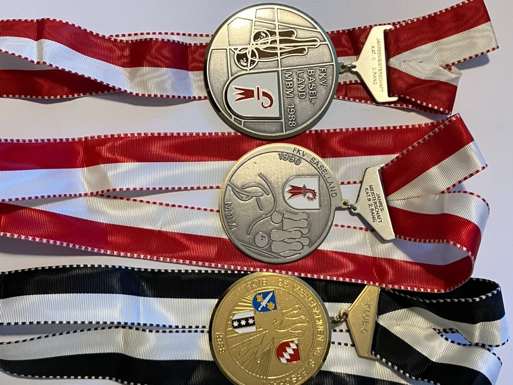 6 Medaillen Kegeln, Basel Schweiz (Gebraucht) in Basel für CHF 3 – mit Lieferung auf Ricardo kaufen