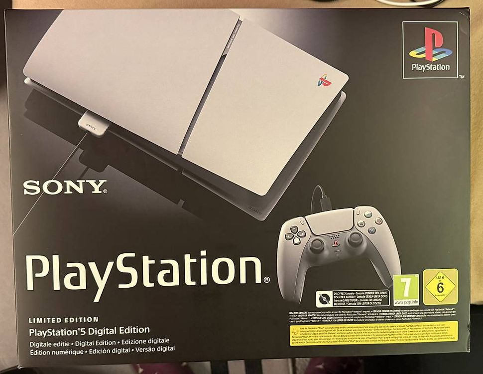 Limited Edition PlayStation5 30th Anniversary (Neu und originalverpackt ...