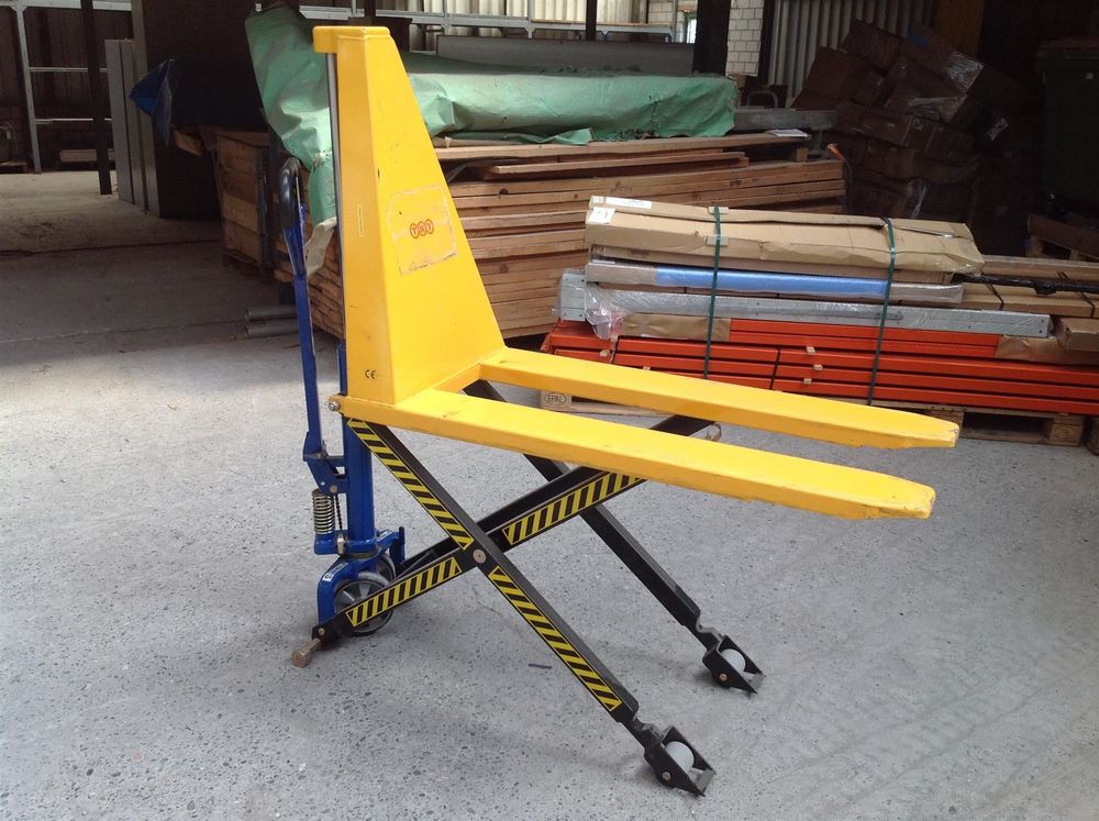Scherengabel Hubwagen, Palettrolli (Gebraucht) in Siebnen für CHF 370 ...