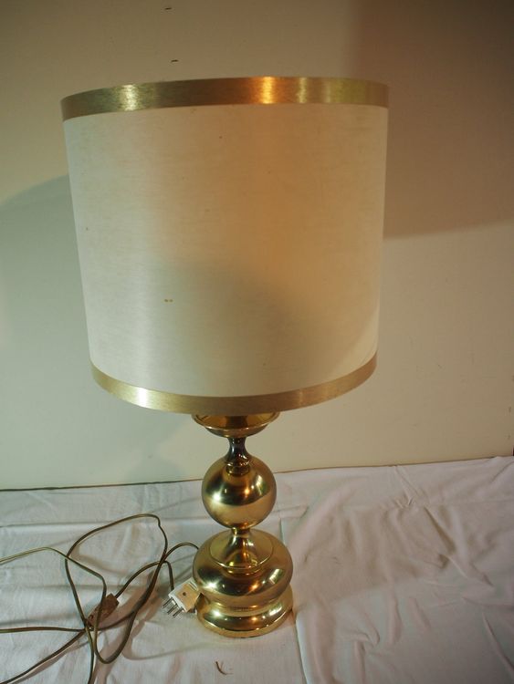 Tischleuchte, vintage, Grosse Lampe, Messing Sockel, Los 148 | Kaufen ...