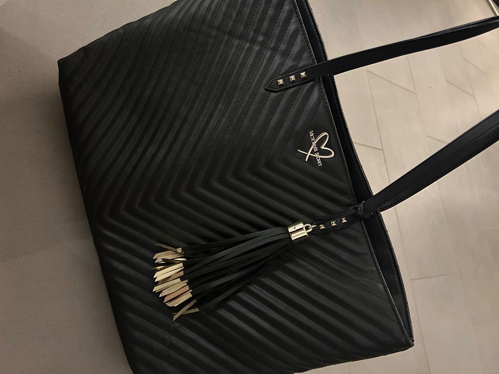 Victorias Secret Shopper (Gebraucht) in Näfels für CHF 14 – mit ...