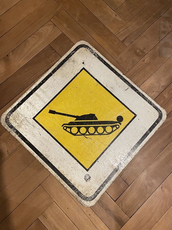 originales antikes Panzerschild 2. Weltkrieg (Gebraucht) in Brügg BE für CHF 100 – nur Abholung ...