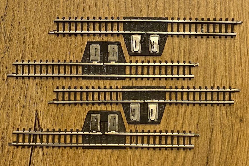 4x Märklin Spur Z 8598 Trenngleis gerade (Gebraucht) in Staufen für CHF ...