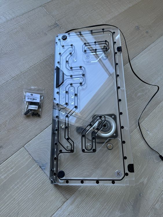 EKWB Quantum Reflection 2 PC-O11D XL D5 (Neu (gemäss Beschreibung)) in ...