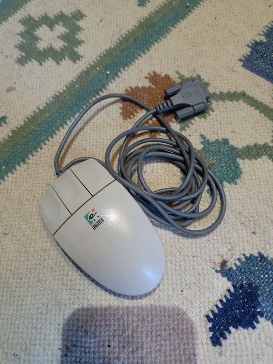 Logitech serial mouse (Gebraucht) in Wald für CHF 10 – mit Lieferung ...