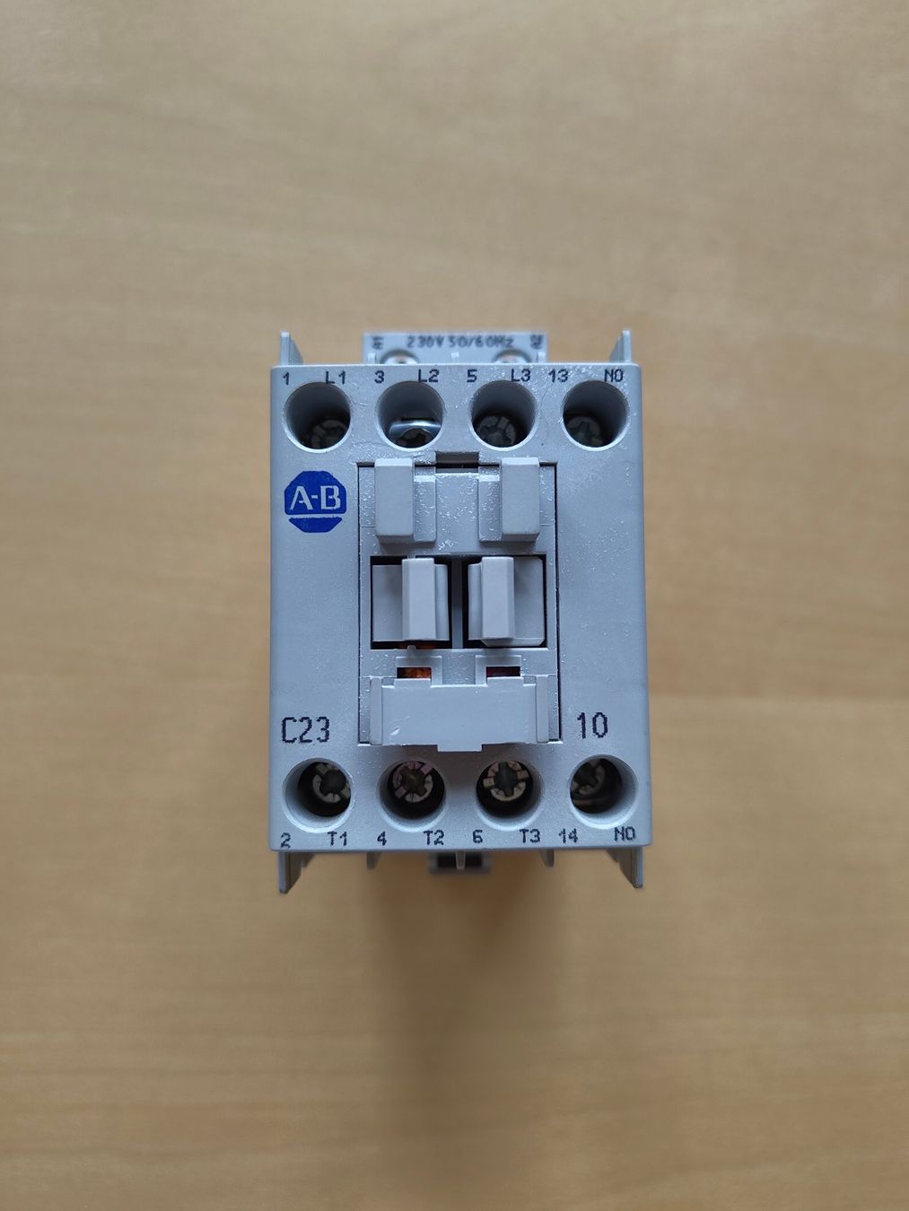 Schütz Leistungsschaltgerät C23 230V 50/60Hz Allen-Bradley (Gebraucht) in Emmenbrücke für CHF 5 ...
