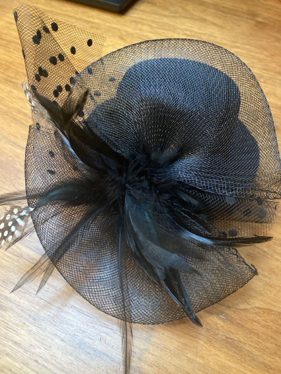 Schicker Mini-Hut / Fascinator Schwarz mit Echt-Federn, Top! (Gebraucht ...