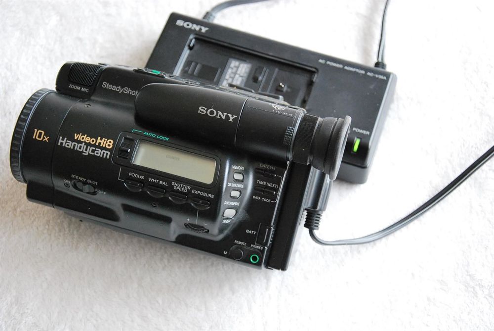 Sony CCD-TR 808 E HI 8 Camera (Defekt) in Biel/Bienne für CHF 34 – mit ...