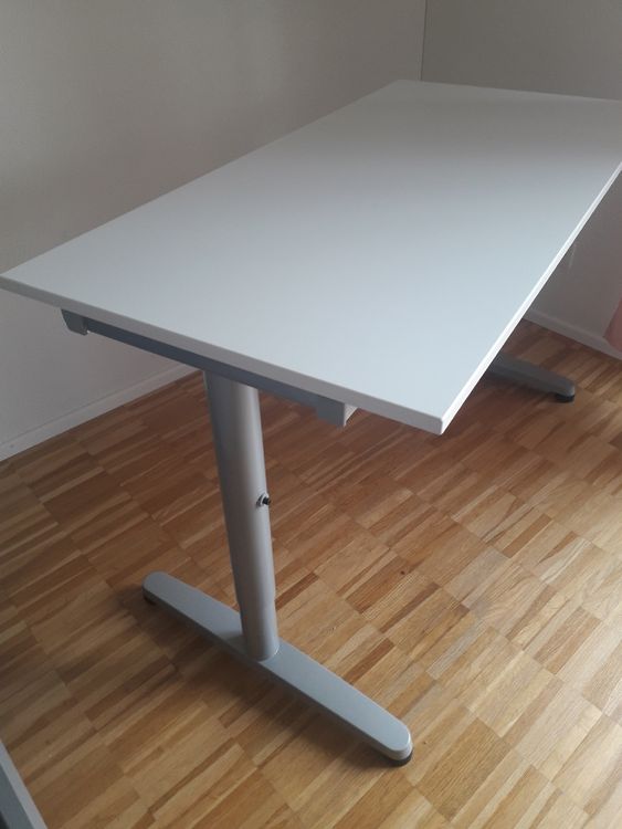 IKEA Schreibtisch GALANT, höhenverstellbar, 60 x 120 cm | Kaufen auf ...