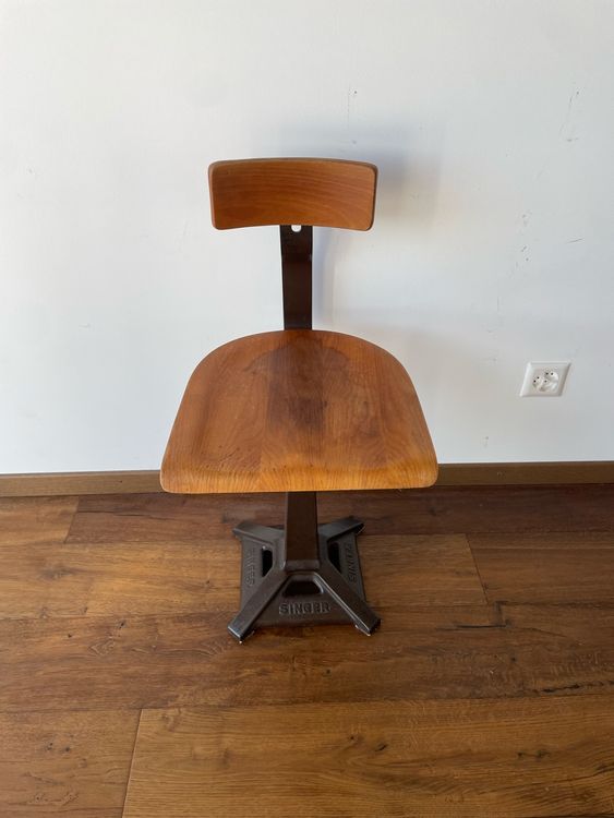 Antiker SINGER Fabrikstuhl, Industrie Design Stuhl (Gebraucht) in ...