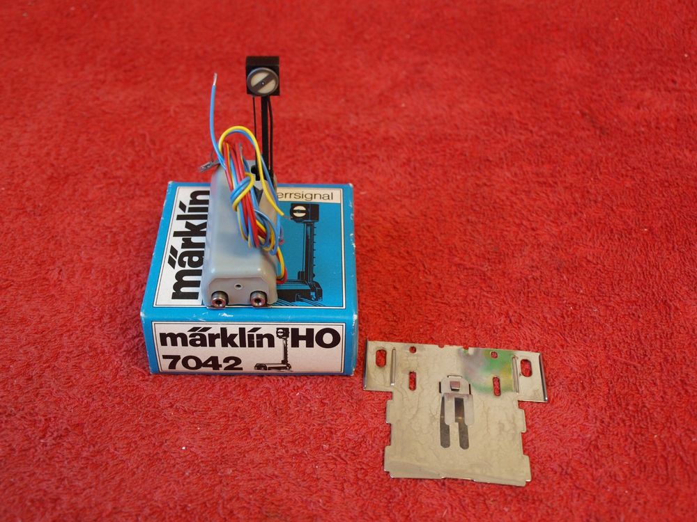 7042 Gleissperrsignal von Märklin spur H0 gebraucht (Gebraucht) in ...