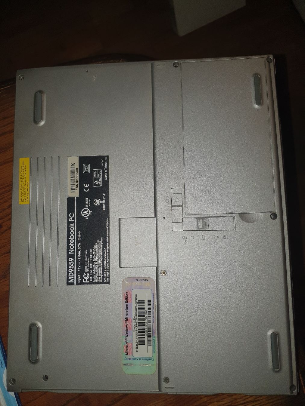 Medion PC Portable MD9559 - Pour pièces ou à réparer! (Défectueux) à ...