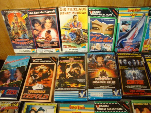 VHS Film Sammlung ! Seltene Kartonschuber Kassetten /Deutsch (Gebraucht) in Wildhaus für CHF 56 ...