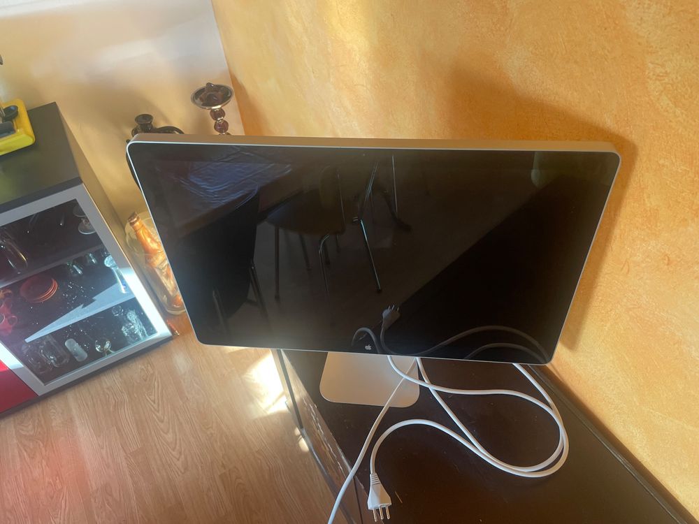 Apple Monitor 24“ (Gebraucht) in für CHF 31.5 – nur Abholung auf ...