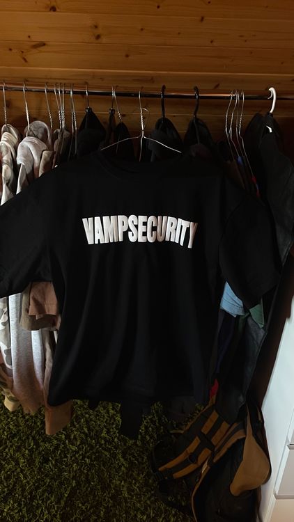 playboi carti vamp security narcissist tour tee | Kaufen auf Ricardo