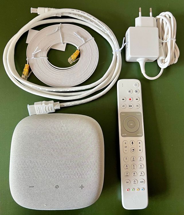 Swisscom Box IP2000, mit Zubehör siehe Fotos (Gebraucht) in Röschenz ...