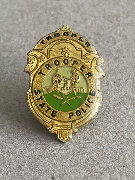 Pin Trooper State Police (Gebraucht) in Glattbrugg für CHF 1 – mit ...