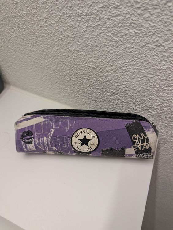 Converse Federmäppchen, lila schwarz weiss, Kult (Gebraucht) in Luzern ...