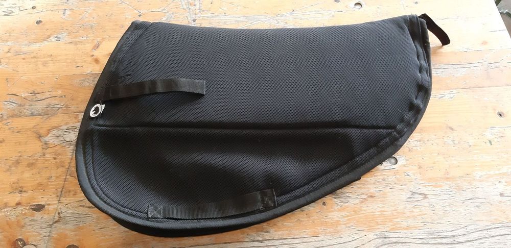 Burioni Sattel Pad schwarz (Gebraucht) in Kirchberg SG für CHF 25 – mit ...