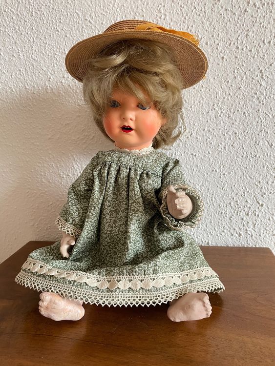 Antike Puppe mit Schlafaugen | Kaufen auf Ricardo