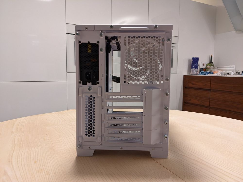 Lian-Li O11 Dynamic Mini incl. 700 W SFX PSU & 9 Fans (Gebraucht) in ...