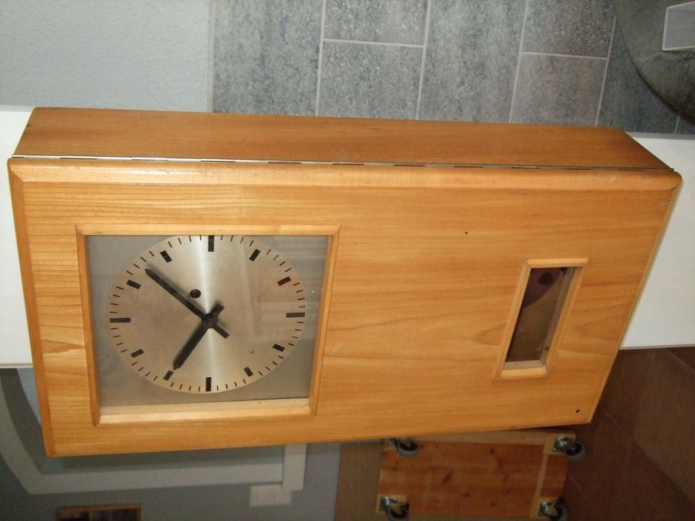 JSGUS Signaluhr (Gebraucht) in Muhen für CHF 50 – nur Abholung auf ...