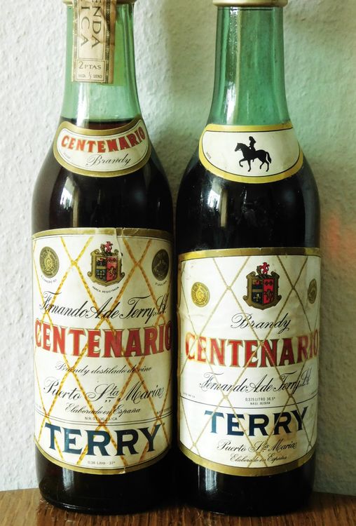 2 Flasche BRANDY TERRY CENTENARIO. 2 PTAS. 1940s und 1970s (Neu (gemäss ...