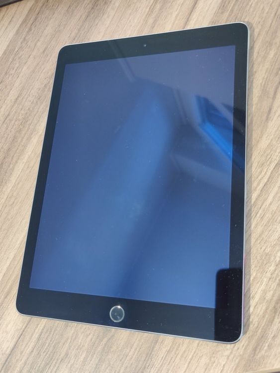 iPad Air 2 Silber 64GB (Gebraucht) in Oberrieden für CHF 110 – mit Lieferung auf Ricardo kaufen