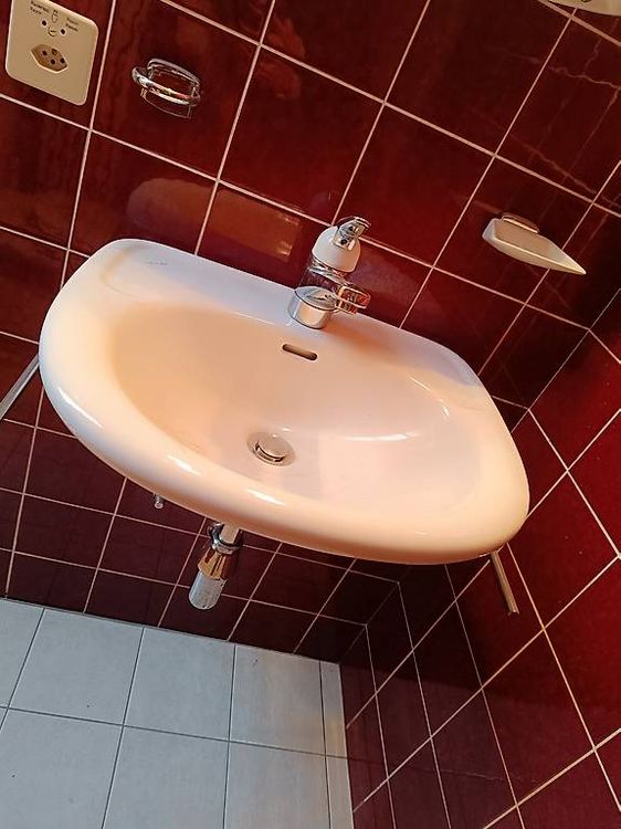 Laufen, 2 Lavandini, 2 wc, 1 bidet, 1 specchio (Usato) a Manno per CHF ...