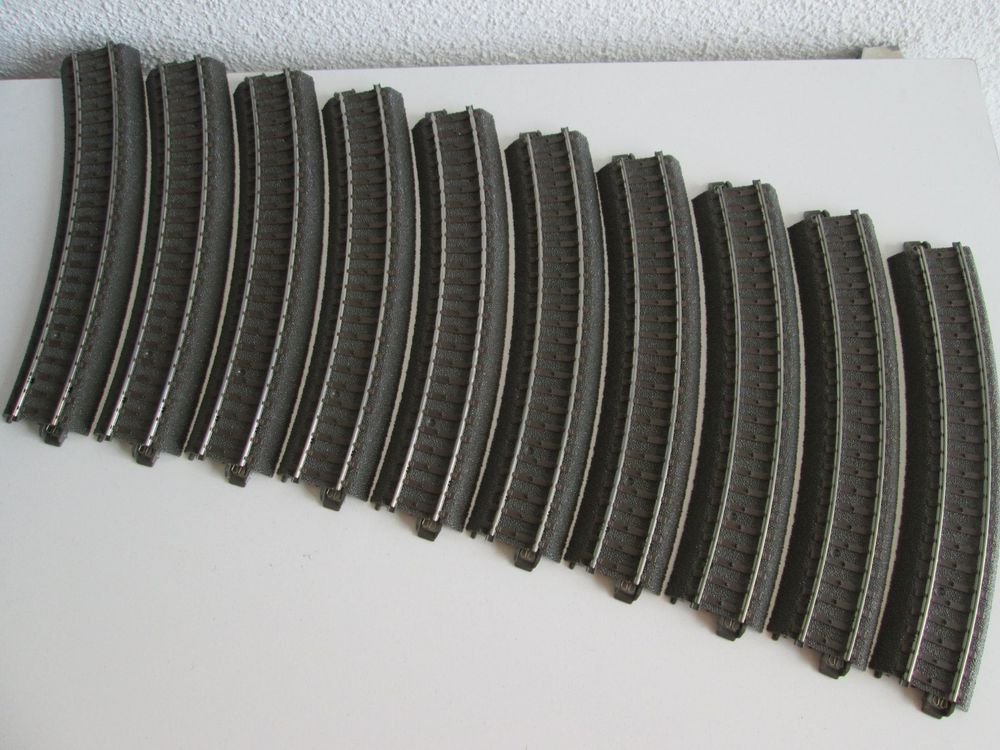 Märklin 24130 AC C-Gleis 10 x Gebogenes Gleis 30° Radius R 1 (Gebraucht) in Samstagern für CHF ...