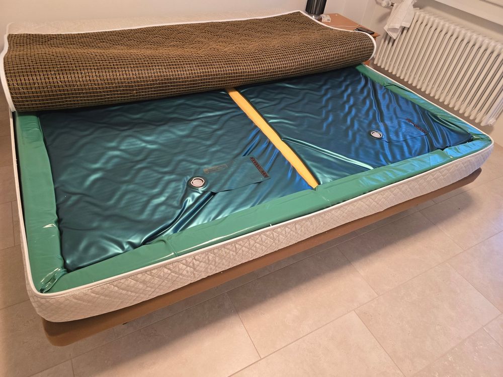 200 X 200 Wasserbett