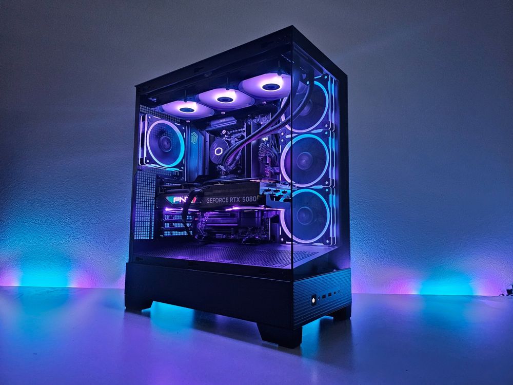 Gaming PC Zyphron👽16GB RTX 5080 + 9800X3D | 6000MHz 32GB (Neu und ...