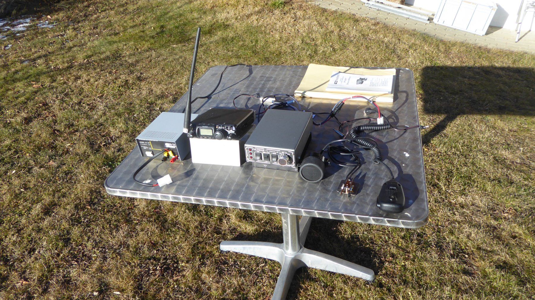 Yaesu FT-817 mit mobiler 100 Watt Endstufe (Gebraucht) in Scheid für ...